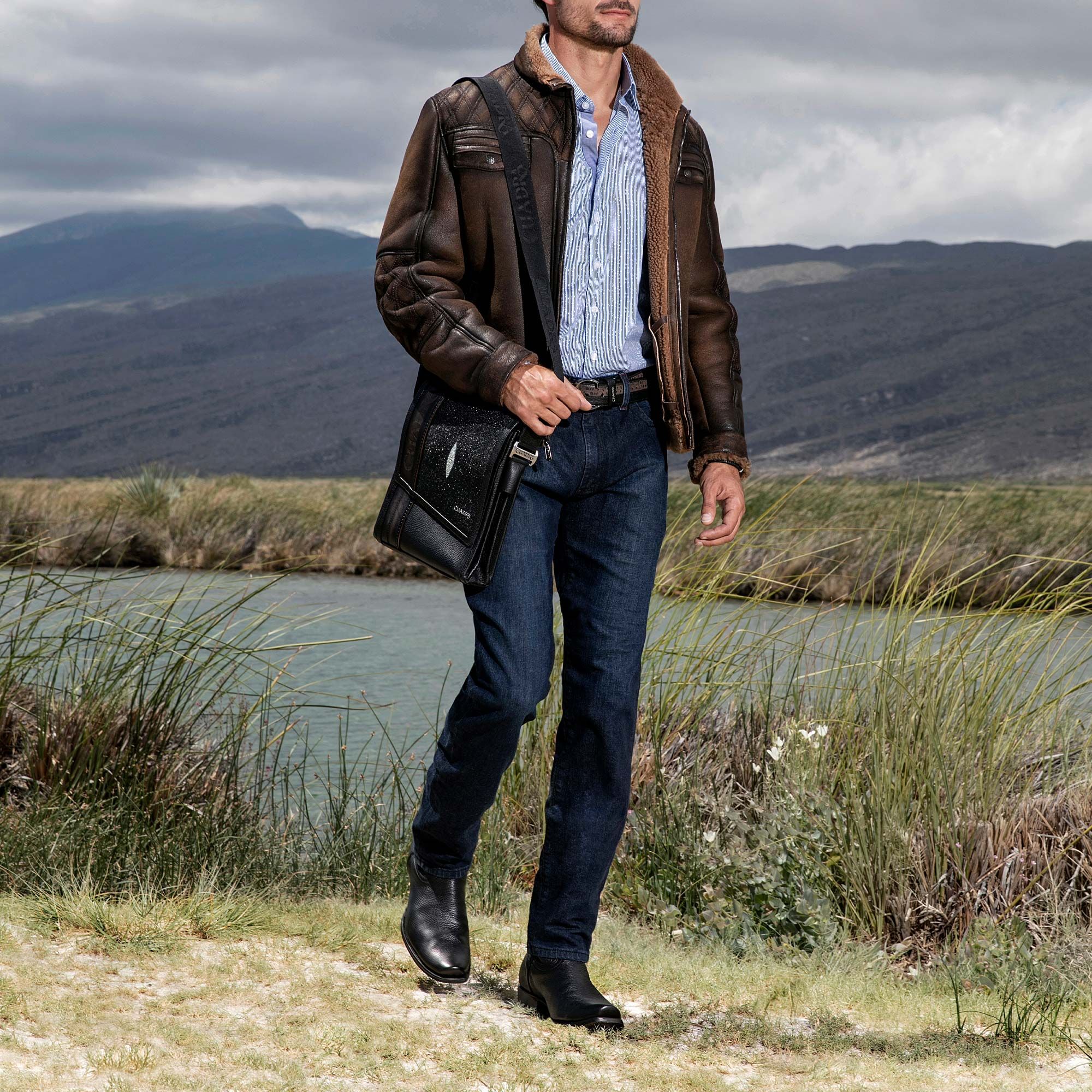 BOC03MA - Cuadra black fashion stingray crossbody messenger bag for me ...